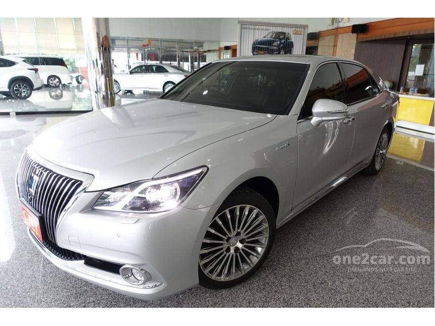 2018 Toyota Crown Majesta 2.5 (ปี 13-18) Hybrid Sedan AT ใหม่ One2car