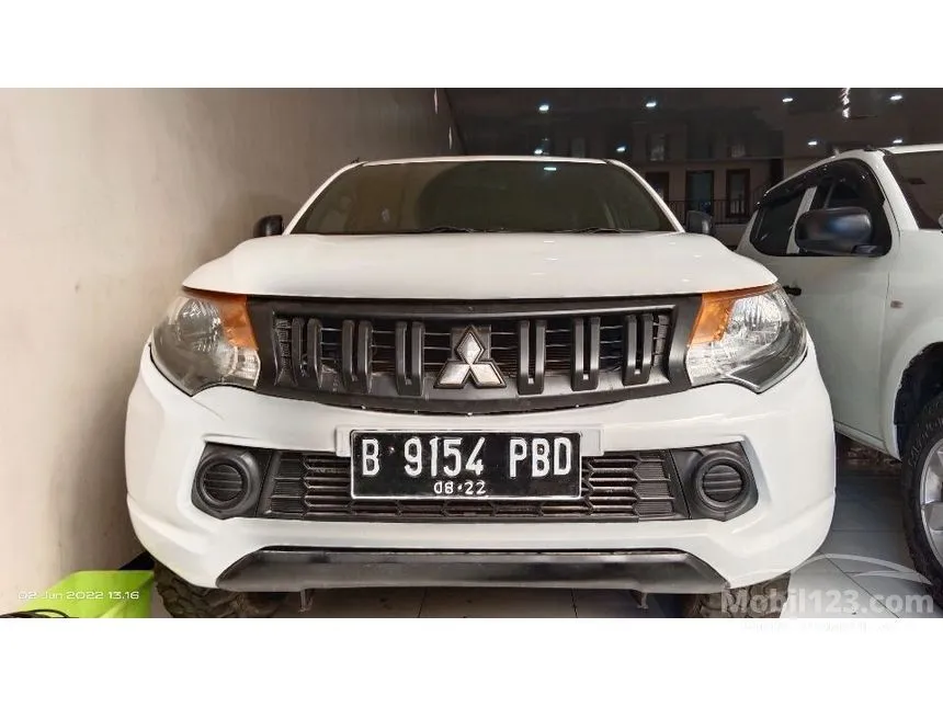 Jual Mobil Mitsubishi Triton 2017 HD-X 2.5 di Jawa Timur Manual Pick-up ...