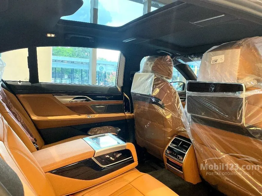 Jual Mobil BMW 730Li 2022 M Sport 2.0 di DKI Jakarta Automatic Sedan ...