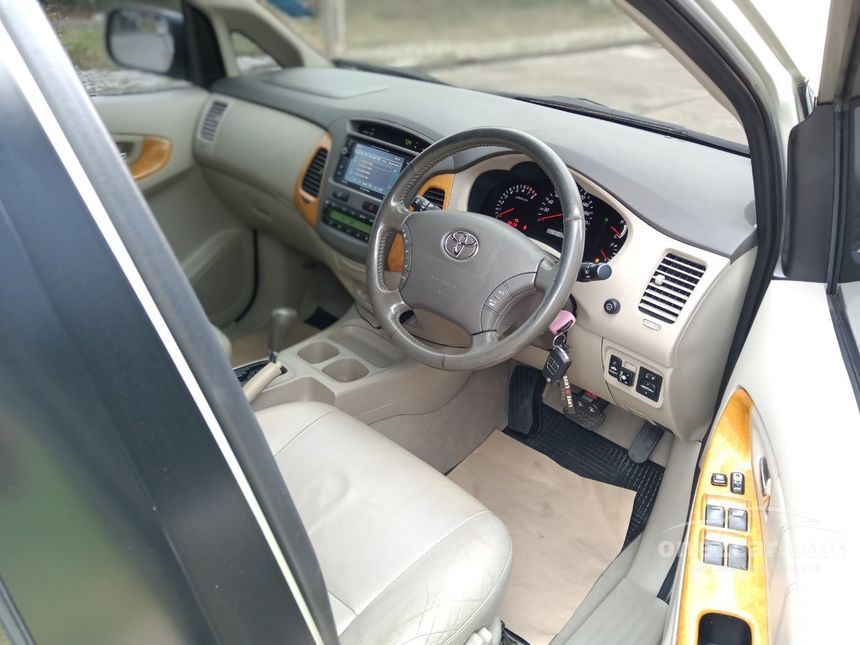 Toyota Innova 2010 V 2.0 in กรุงเทพและปริมณฑล Automatic Wagon สีเงิน ...