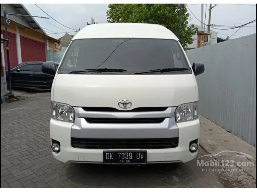 Jual Mobil Toyota Hiace 2020 High Grade Commuter 2.5 di Jawa Timur ...