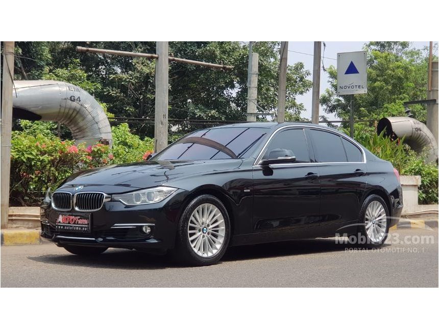 Jual Mobil BMW 320i 2015 Luxury 2.0 di DKI Jakarta Automatic Hatchback ...