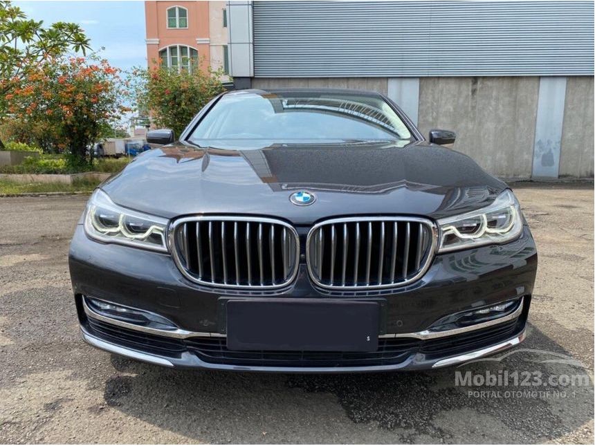 Jual Mobil BMW 740Li 2015 Pure Excellence 3.0 di DKI Jakarta Automatic Sedan Abu-abu Rp 995.000. ...