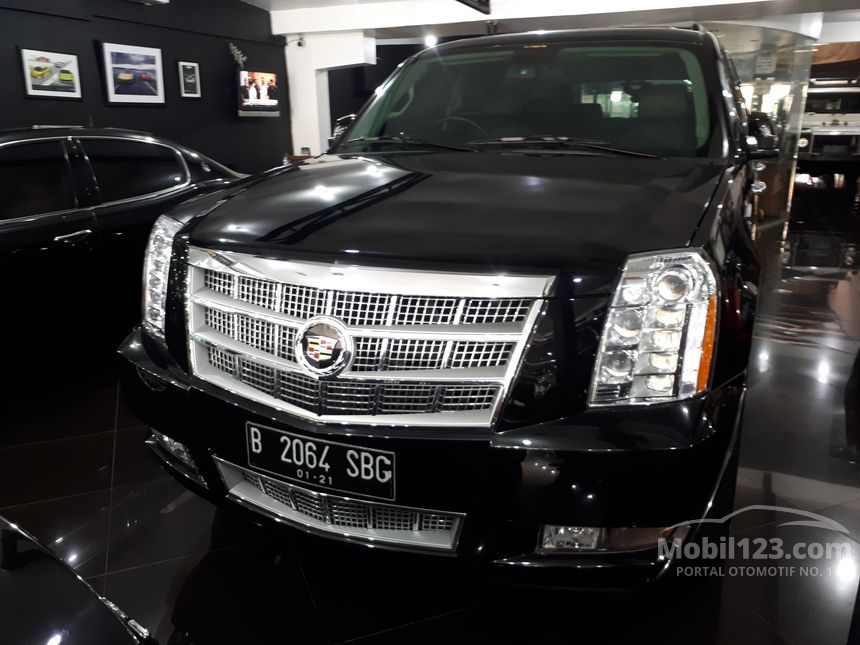Jual Mobil Cadillac Escalade 2010 Platinum 6.2 di DKI Jakarta Automatic ...