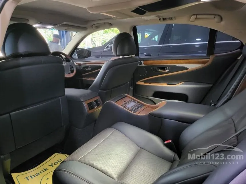 Jual Mobil Lexus LS460L 2016 LS460L 4.6 di DKI Jakarta Automatic Sedan ...