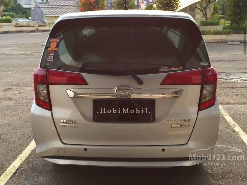 Jual Mobil Daihatsu Sigra 2017 R Deluxe 1.2 di DKI Jakarta Automatic ...