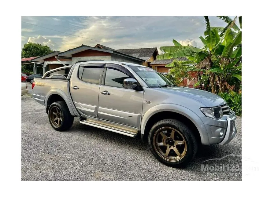Jual Mobil Mitsubishi Strada Triton 2009 Exceed Hi-Power 2.5 di Jawa ...