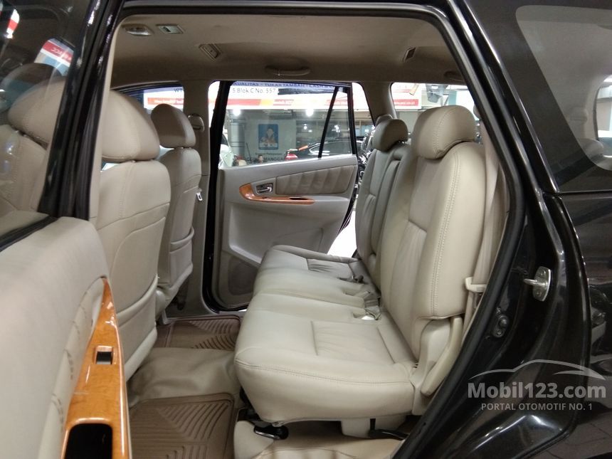 Jual Mobil Toyota Kijang Innova 2010 V 2.0 di DKI Jakarta Automatic MPV ...