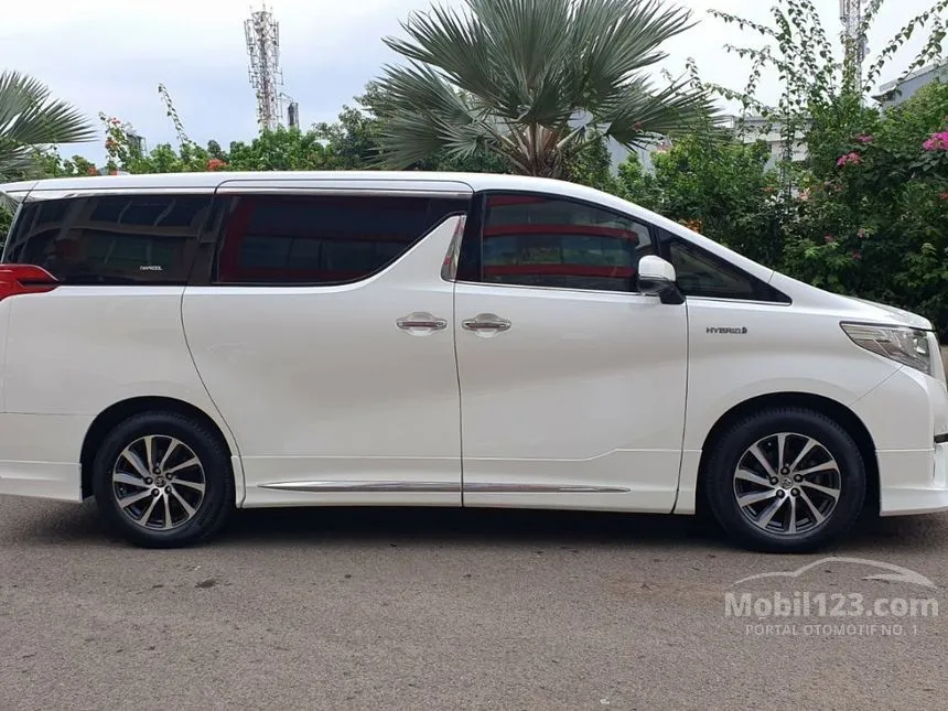 Jual Mobil Toyota Alphard 2017 Hybrid Executive Lounge MODELLISTA 2.5 ...