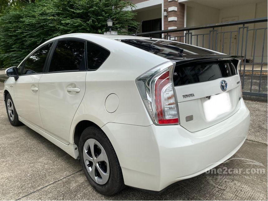 2014 Toyota Prius 1.8 (ปี 09-16) Hybrid Top grade Hatchback AT for sale ...