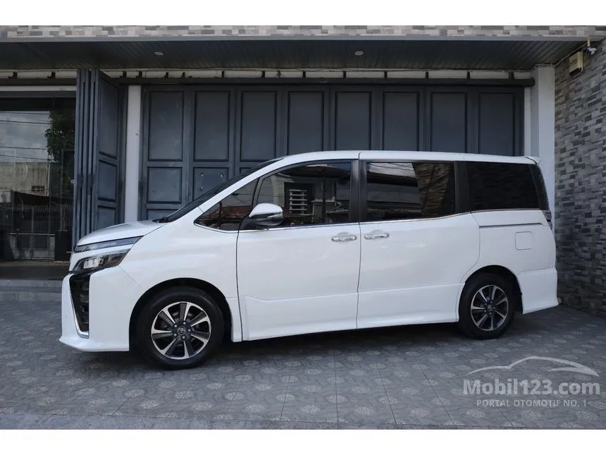 Jual Mobil Toyota Voxy 2017 2.0 di Jawa Tengah Automatic Wagon Putih Rp ...