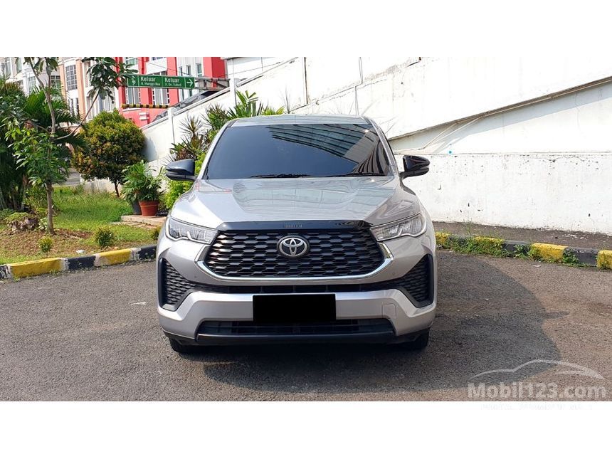 Jual Mobil Toyota Kijang Innova Zenix 2024 V (Premium Color) 2.0 di DKI ...