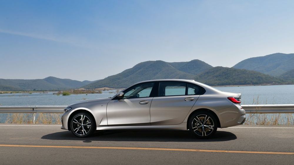 BMW 330Li M Sport รุ่นตัวถังยาวพิเศษ - รถเปิดตัวใหม่