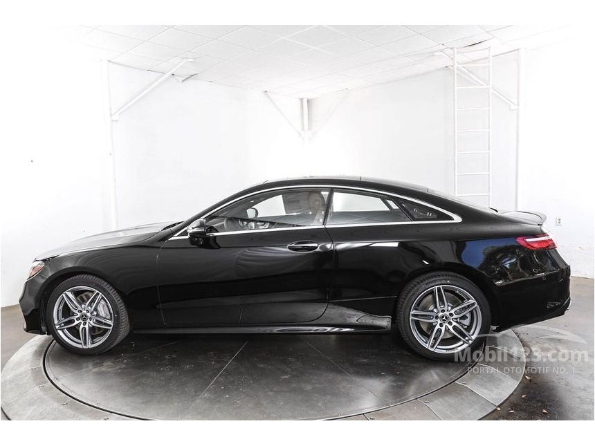 Jual Mobil Mercedes-Benz E300 2018 AMG Line 2.0 di Banten Automatic ...