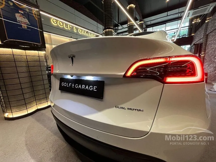 Jual Mobil Tesla Model Y 2022 Long Range di Jawa Tengah Automatic Wagon ...