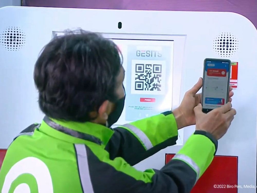 Semua Ojol Gojek Pakai Motor Listrik pada 2030 - Berita Otomotif | Mobil123