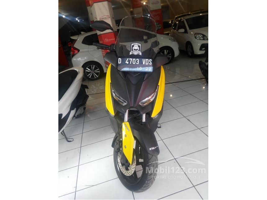 Jual Motor Yamaha X-MAX 2017 0.3 di Jawa Barat Automatic Others Kuning ...
