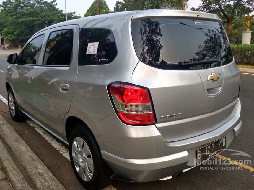 Jual Mobil Chevrolet Spin 2015 LS 1.5 di Banten Manual SUV Abu-abu Rp ...