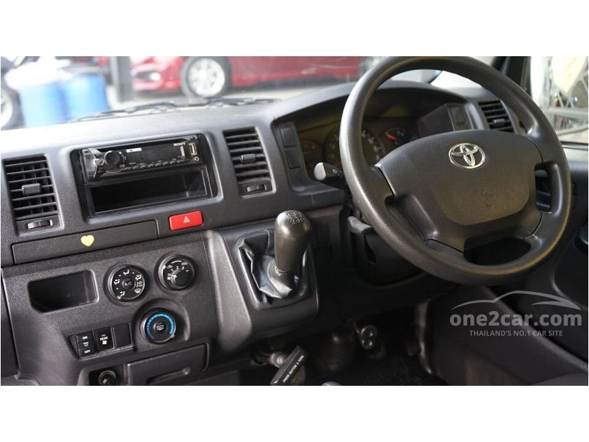 Toyota Hiace 2014 D4D 3.0 in กรุงเทพและปริมณฑล Manual Van สีขาว for ...