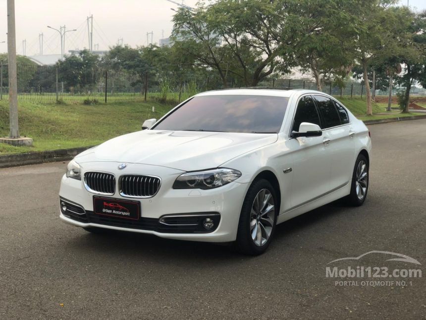 Jual Mobil BMW 520i 2017 Luxury 2.0 di DKI Jakarta Automatic Sedan ...