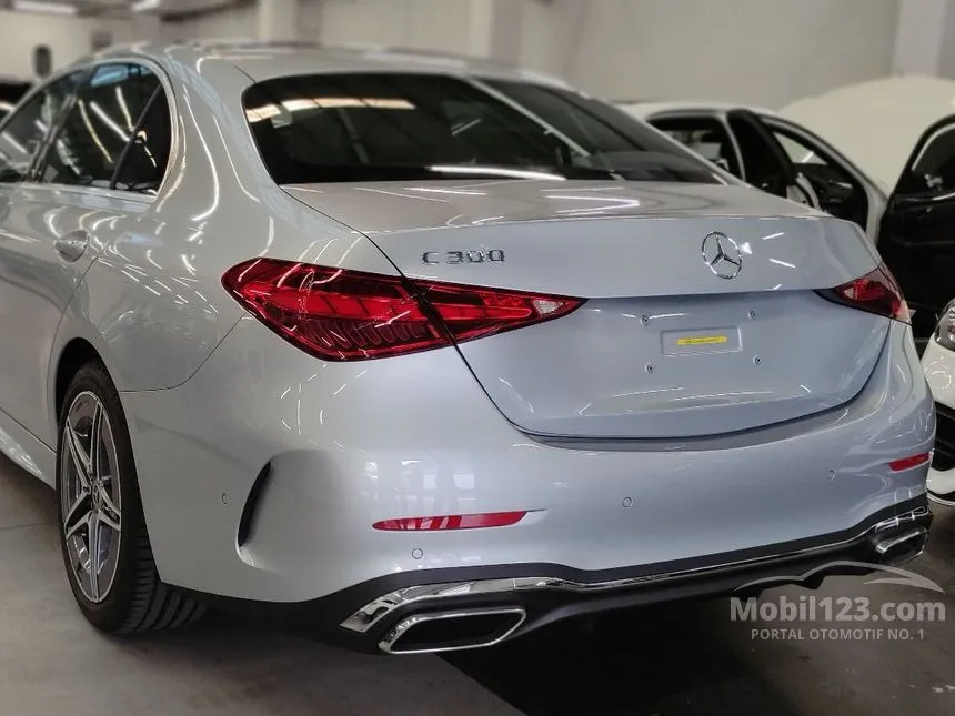 Jual Mobil Mercedes-Benz C300 2023 AMG Line 2.0 di Jawa Timur Automatic ...