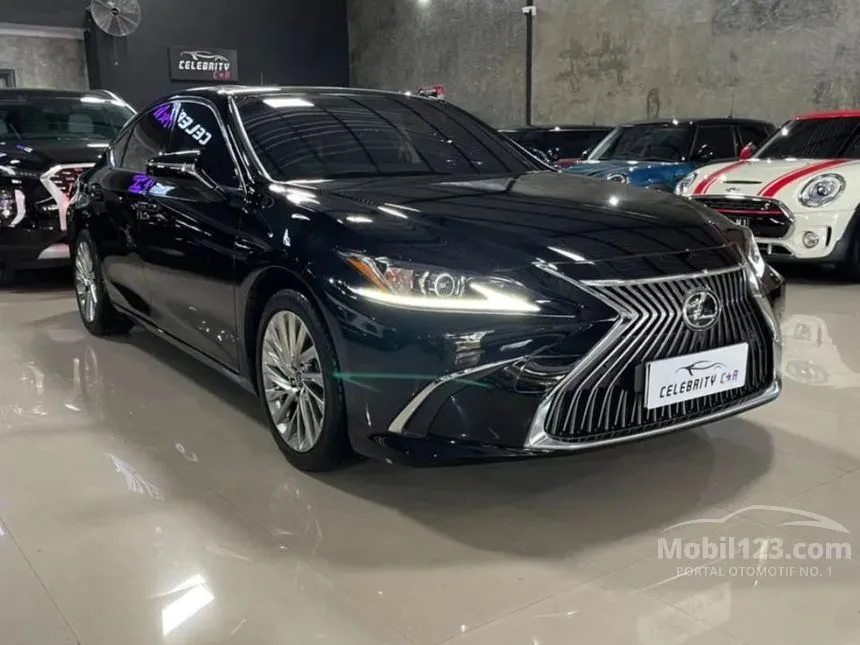Jual Mobil Lexus ES250 2019 Ultra Luxury 2.5 di Bali Automatic Sedan Hitam Rp 998.000.000 ...
