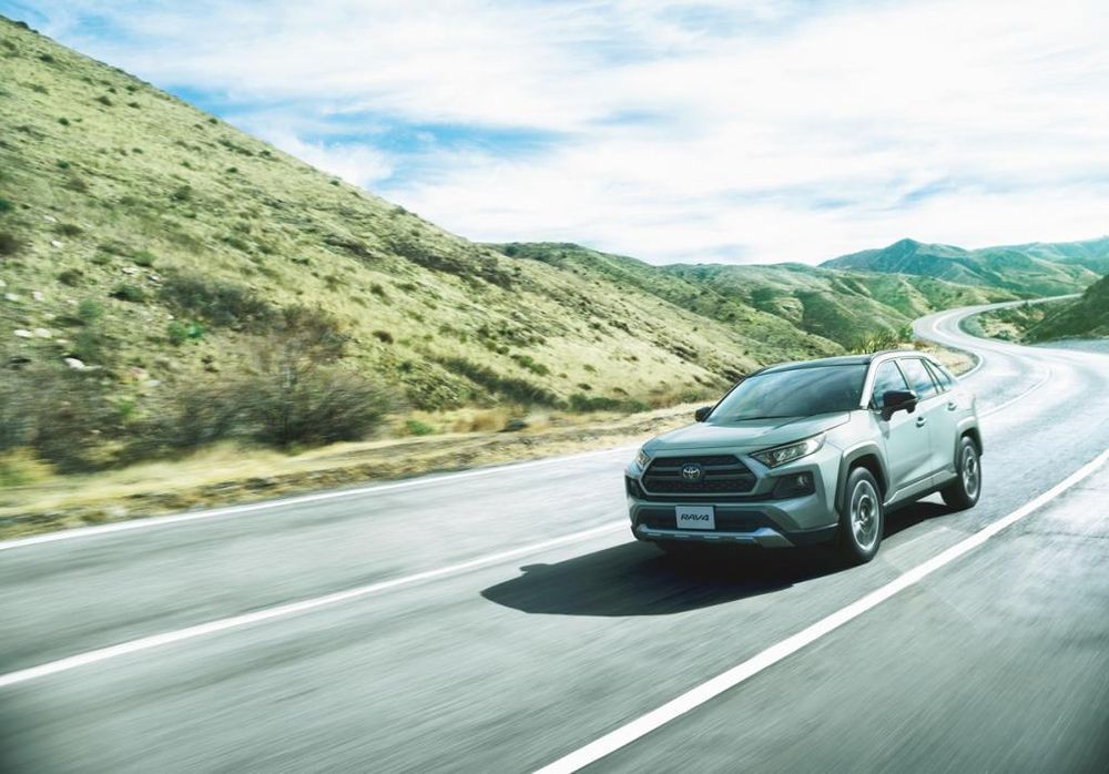 Toyota Introduces All-New RAV4 In Japan – With Torque-Vectoring AWD ...
