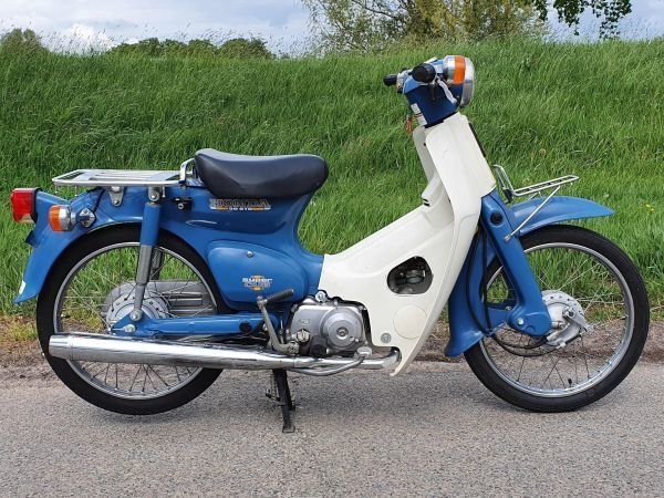 Honda C50 'Pispot', Motor Bebek yang Tangguh, Irit, dan Legendaris ...
