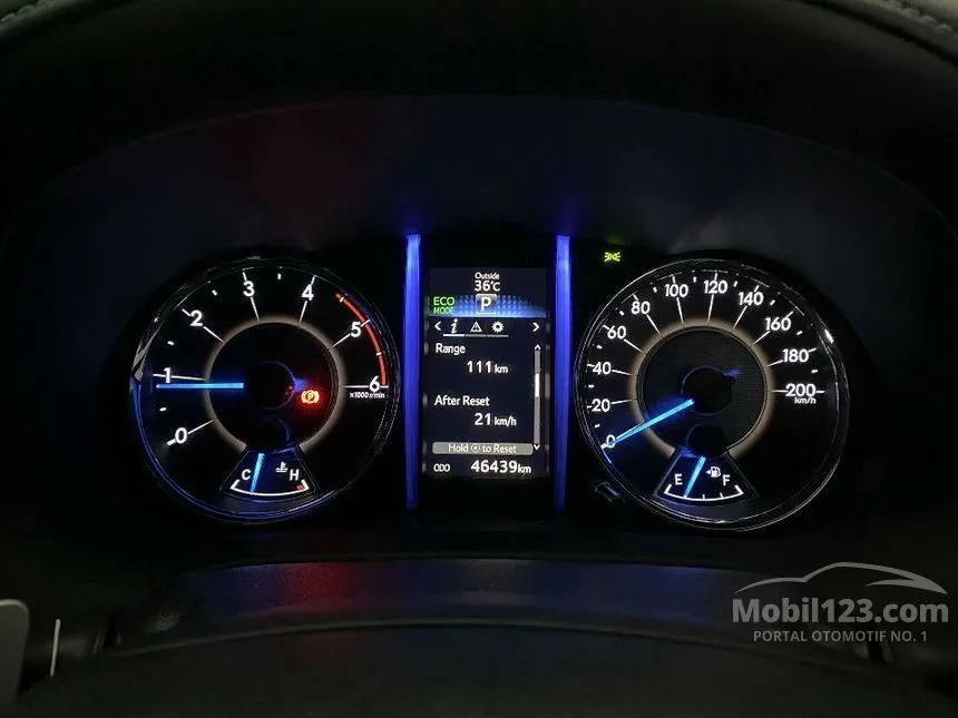 Jual Mobil Toyota Fortuner 2018 TRD 2.4 di Banten Automatic SUV Putih ...