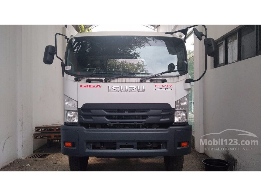 Jual Mobil Isuzu Giga 2018 7.8 di DKI Jakarta Manual Trucks Putih Rp ...