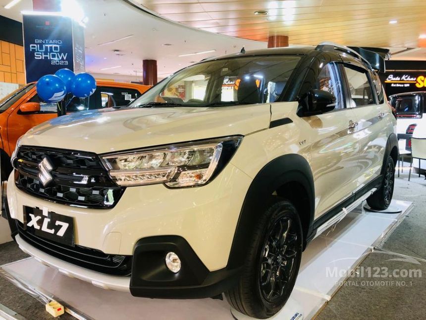 Jual Mobil Suzuki XL7 2025 Alpha Hybrid (Two Tone) 1.5 di DKI Jakarta ...
