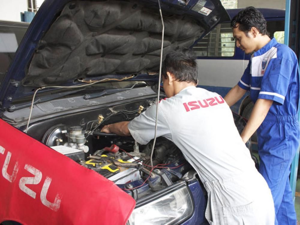 Isuzu Hadirkan 12 Pos Jaga Sambut Musim Mudik 2018 - Berita Otomotif ...