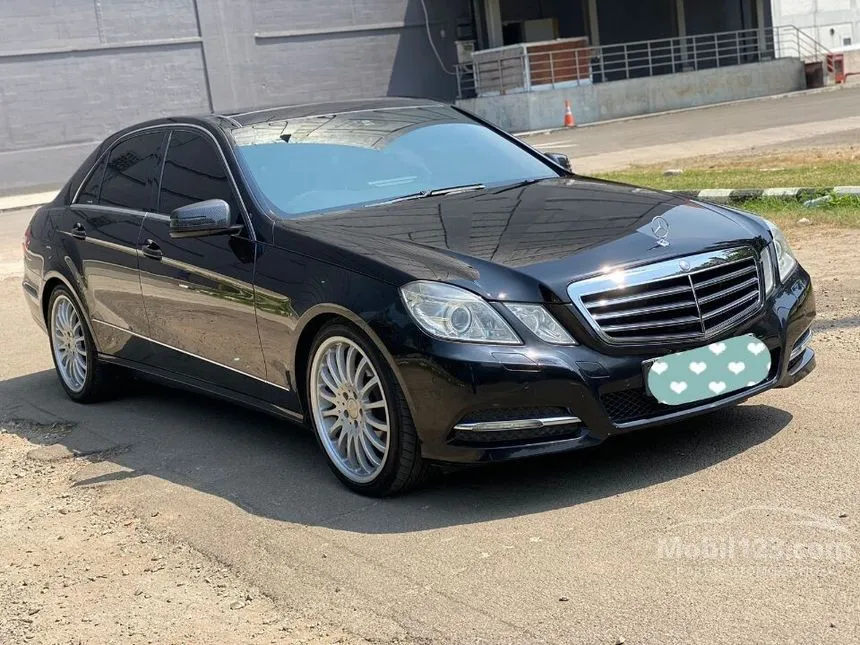 Jual Mobil Mercedes-Benz E300 2011 Avantgarde AMG 3.0 di DKI Jakarta ...
