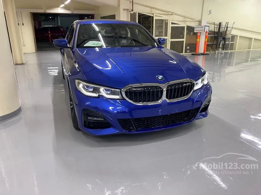 Jual Mobil BMW 330i 2022 M Sport 2.0 di DKI Jakarta Automatic Sedan ...