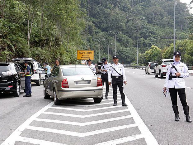 What To Do When The Police Stops You? Here's A Brief Guide To Handling ...