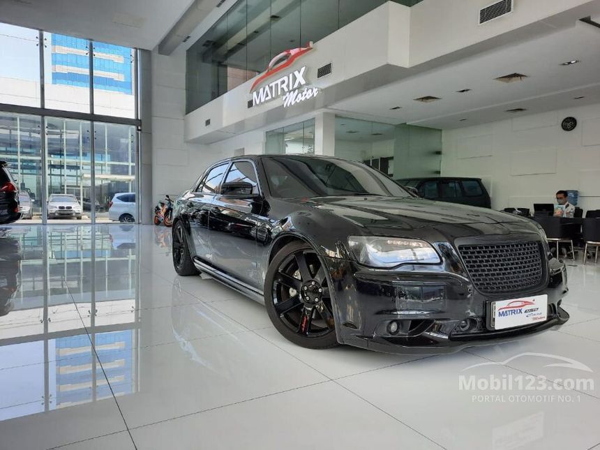 Jual Mobil Chrysler 300C 2013 SRT8 6.4 di DKI Jakarta Automatic Sedan ...