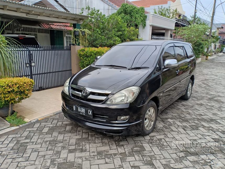 Jual Mobil Toyota Kijang Innova 2004 E 2.0 di Banten Manual MPV Hitam ...