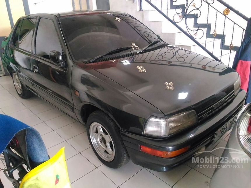 Jual Mobil Daihatsu Charade 1994 1.3 di Jawa Timur Manual Sedan Hitam ...