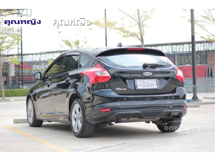 Ford Focus 2012 Trend 1.6 in กรุงเทพและปริมณฑล Automatic Hatchback สีดำ ...