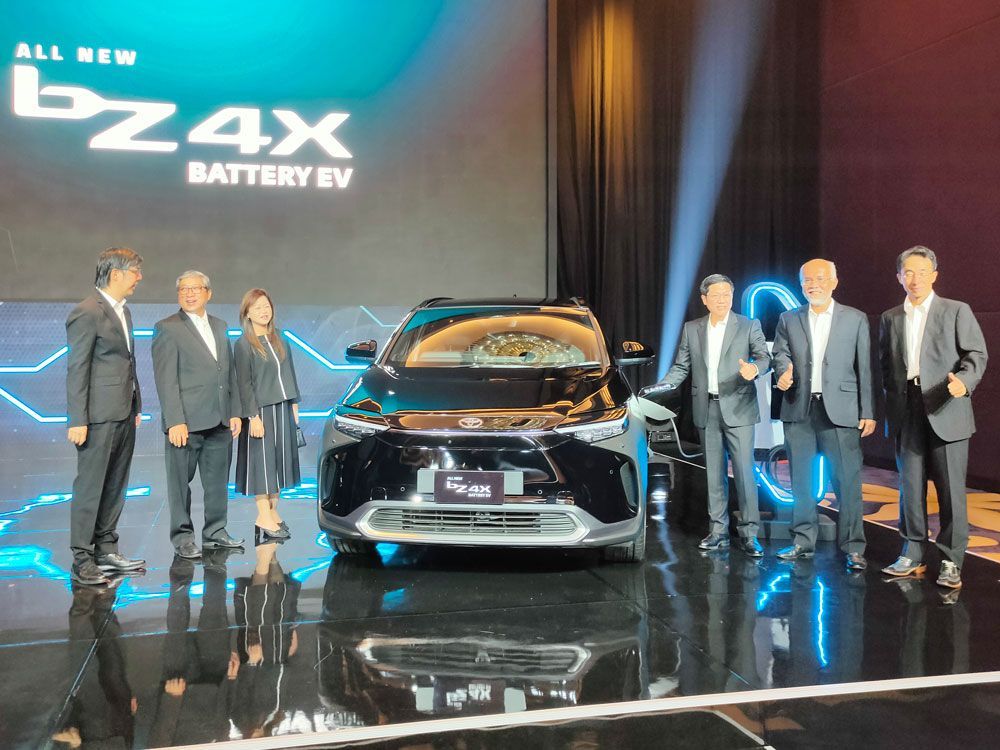 Mobil Listrik Toyota bZ4X Dijual di Indonesia! Penasaran Harganya? - Mobil Baru | Mobil123