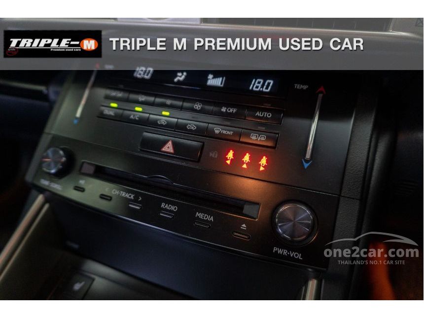 Lexus IS300h 2015 Luxury 2.5 in กรุงเทพและปริมณฑล Automatic Sedan สี ...