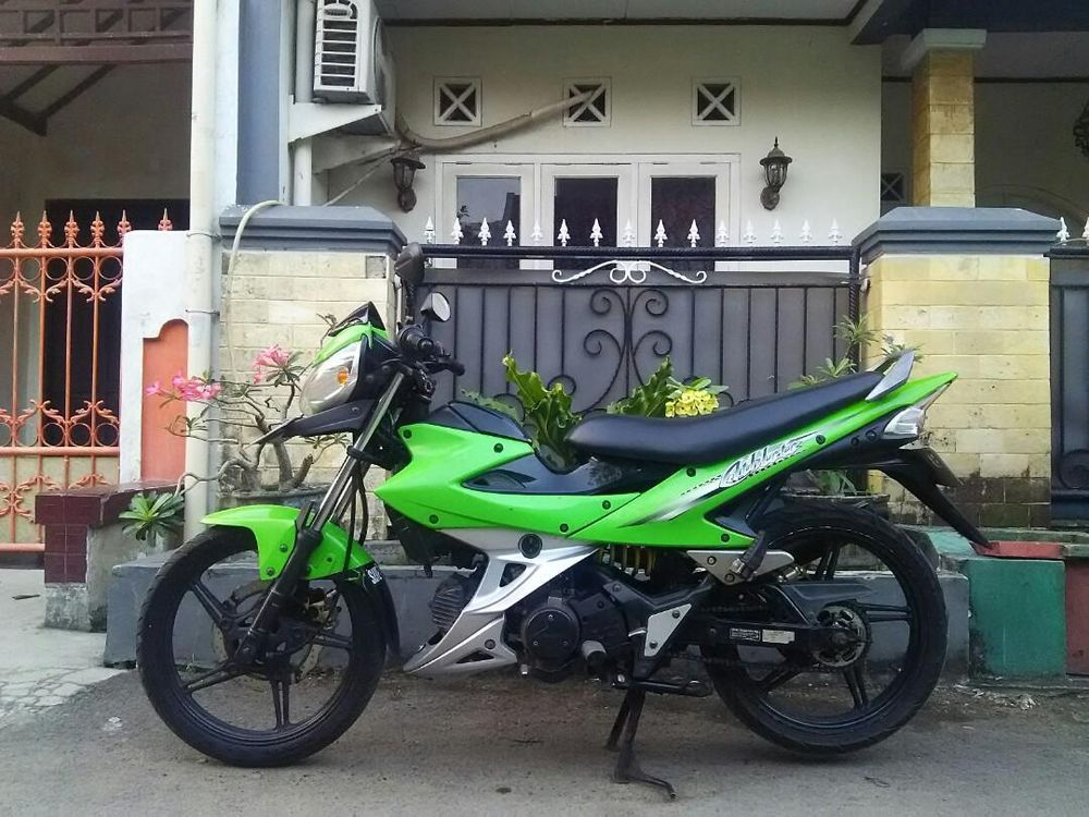 3 Fakta Penting Kawasaki Athlete, Motor Ayam Jago Serba Nanggung ...