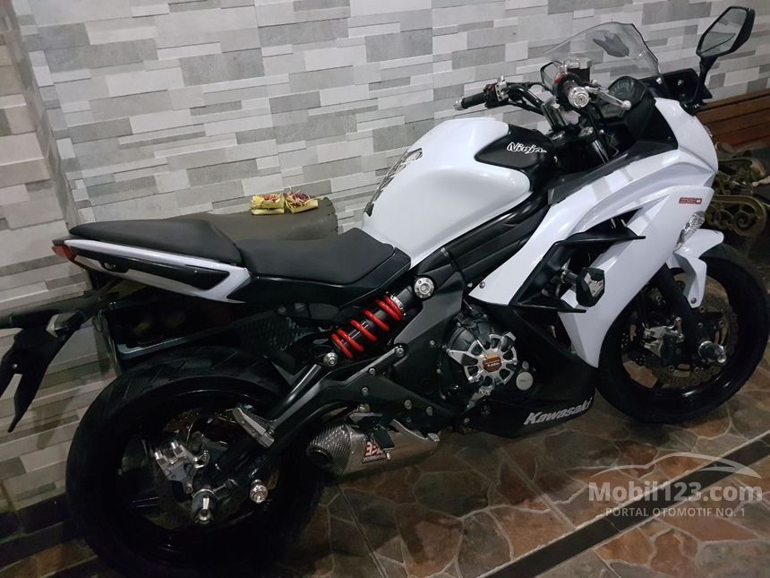 Jual Motor Kawasaki ER 6N 2012 650 Manual 0.6 di DKI Jakarta Manual Sport Touring Putih Rp 80. ...