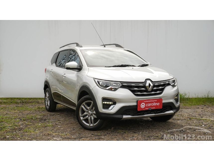 Jual Mobil Renault Triber 2021 RXZ 1.0 di Banten Automatic SUV Silver ...