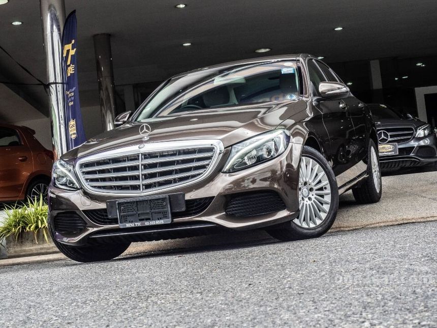 Mercedes-Benz C180 2016 W205 (ปี 14-19) 1.6 เกียร์อัตโนมัติ สีน้ำตาล ...