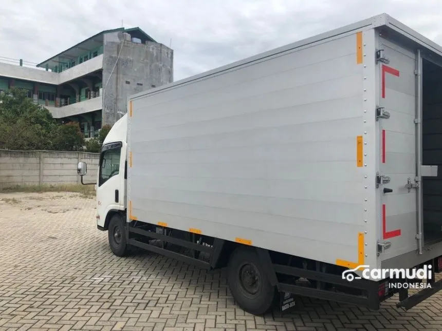 Jual Mobil Isuzu Elf 2022 NLR 55 LX 3.0 di Banten Manual Trucks Putih Rp 318.000.000 - 10435064 ...