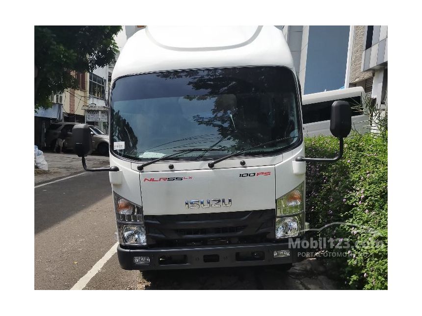 Jual Mobil Isuzu Elf 2021 NLR 55 2.8 di DKI Jakarta Manual Trucks Putih ...