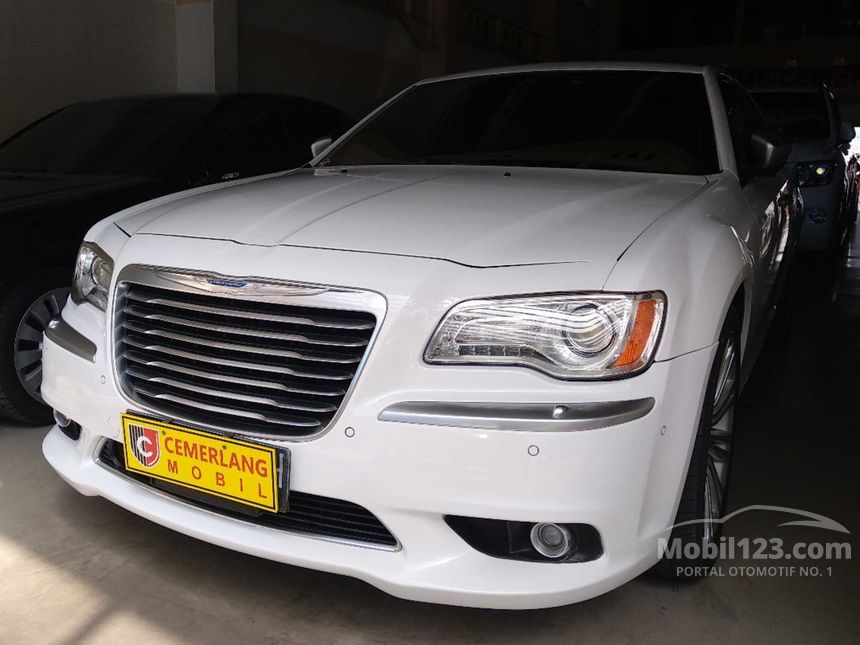 Jual Mobil Chrysler 300C 2014 300C 3.6 di Bali Automatic Sedan Putih Rp ...