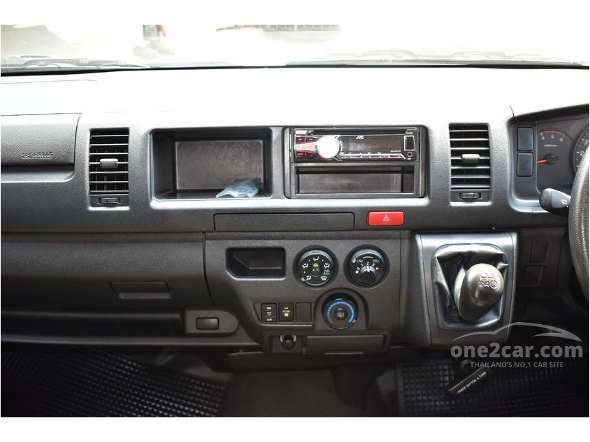 Toyota Hiace 2014 D4D 3.0 in กรุงเทพและปริมณฑล Manual Van สีเงิน for ...