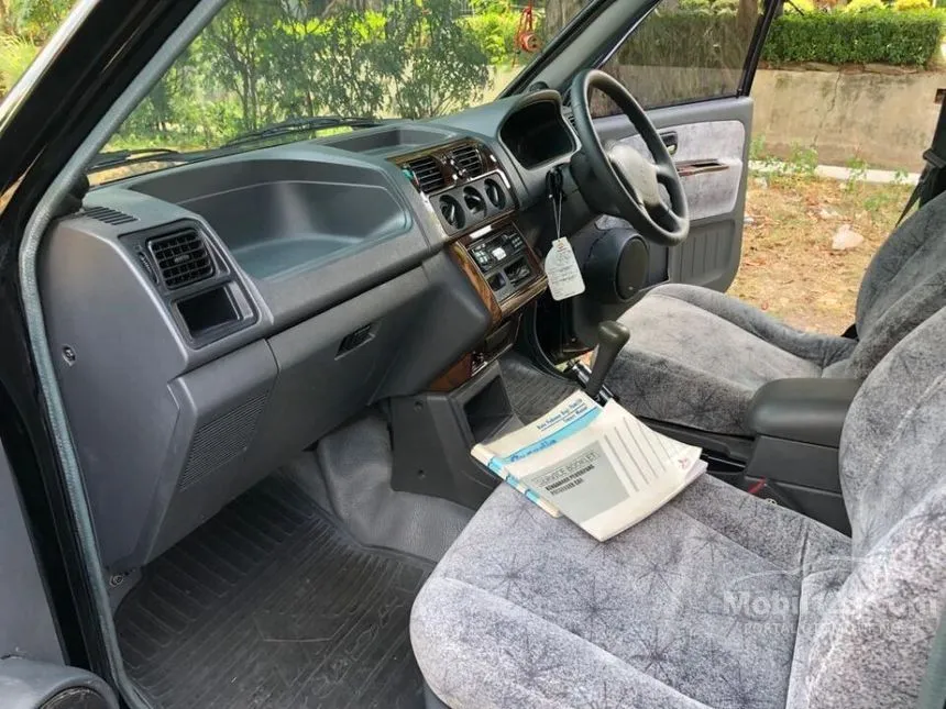 Jual Mobil Mitsubishi Kuda 2003 Grandia 2.0 di Jawa Timur Manual MPV ...